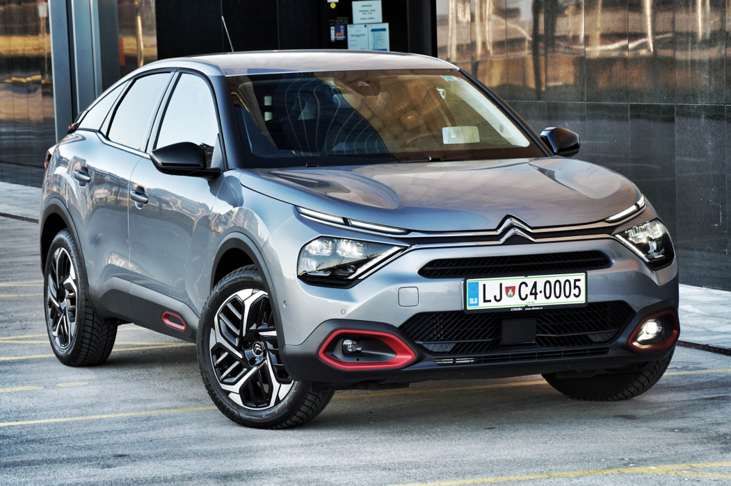 Test: Citroen C4 1.2 pure tech 130 EAT8 shine | AMZS