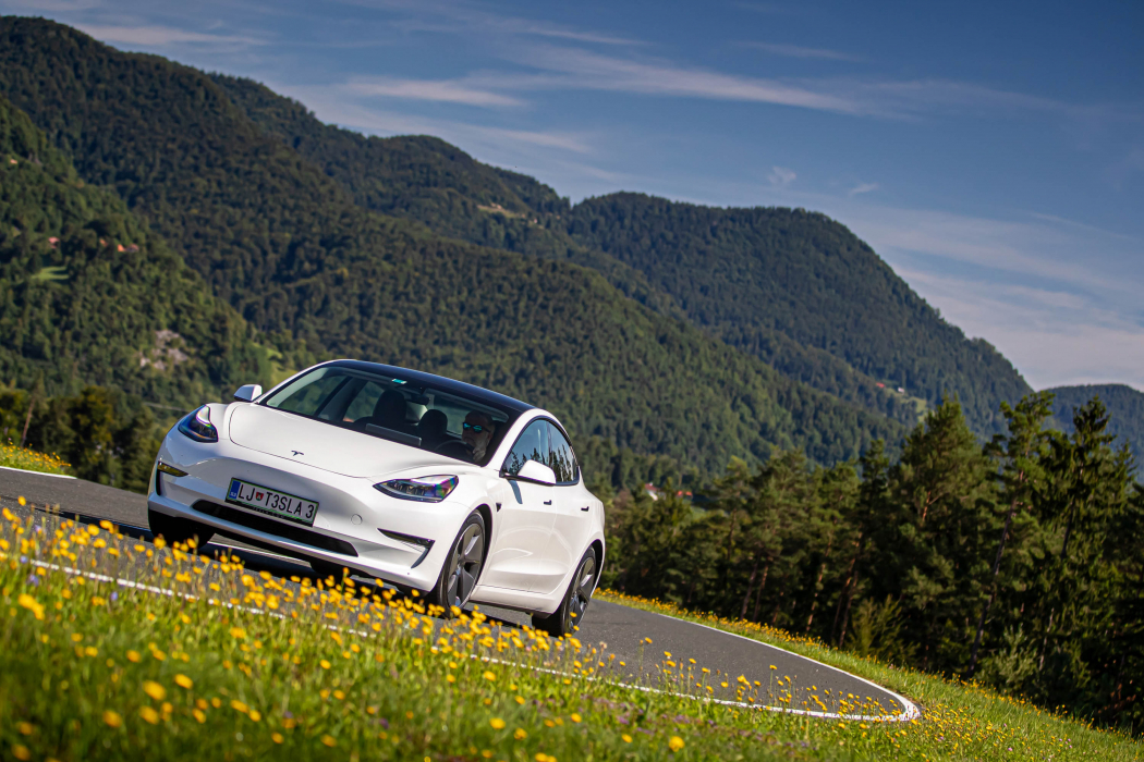 Test: Tesla model 3 long range dual motor all-wheel drive | AMZS