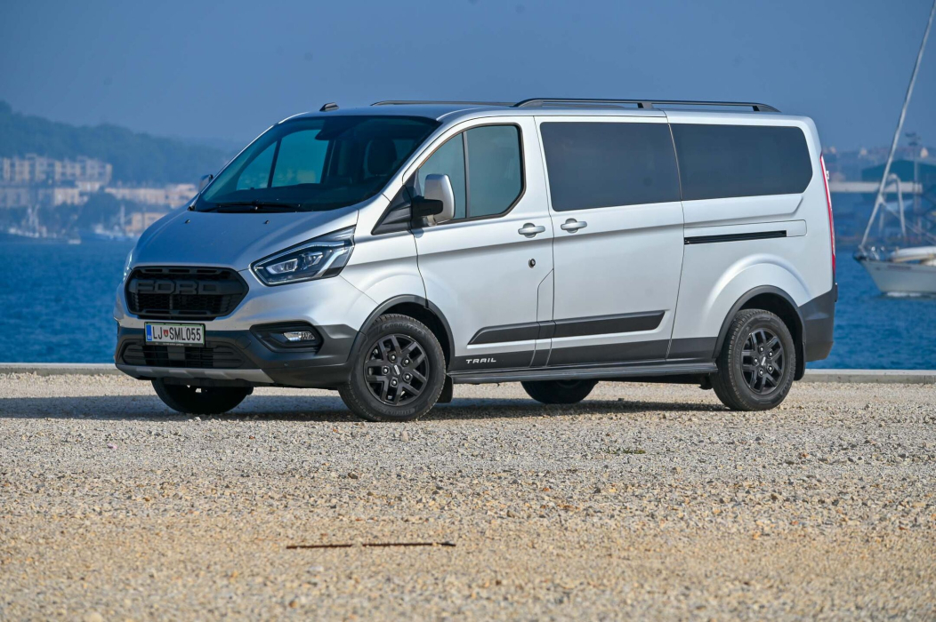 Test: Ford transit custom 2,0 TDCi 136 kW trail | AMZS