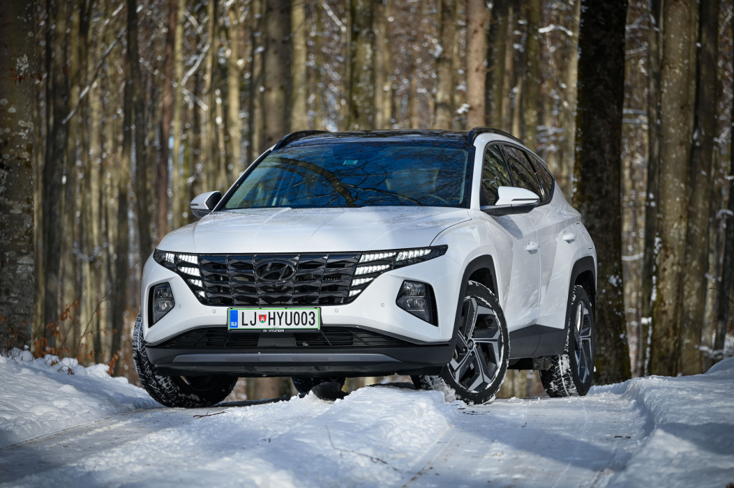 Test: Hyundai tucson HEV 1,6 T-GDI impression | AMZS