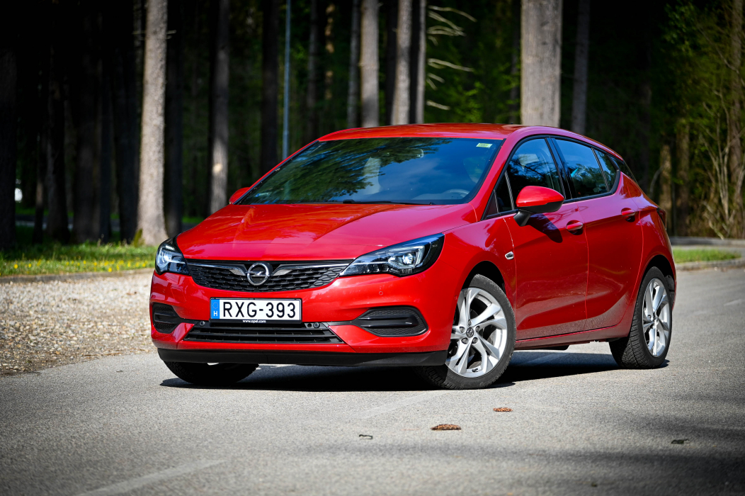 Test: Opel astra 1,2 turbo elegance | AMZS
