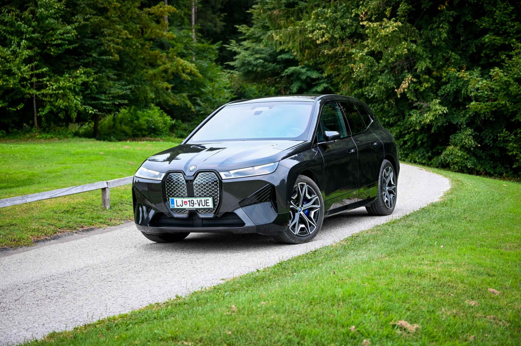 Test: BMW iX xDrive40 | AMZS